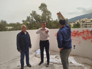 ΣΤΟ ΕΡΓΟΤΑΞΙΟ ΤΟΥ ΚΗΦΗ Ο ΔΗΜΑΡΧΟΣ ΚΑΙΣΑΡΙΑΝΗΣ ΚΑΙ Ο ΑΝΤΙΠΕΡΙΦΕΡΕΙΑΡΧΗΣ ...